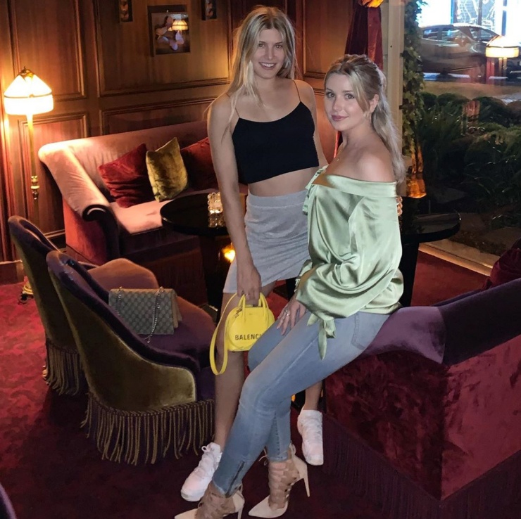 Découvrez les meilleures photos d’Eugenie Bouchard et sa petite sœur ...