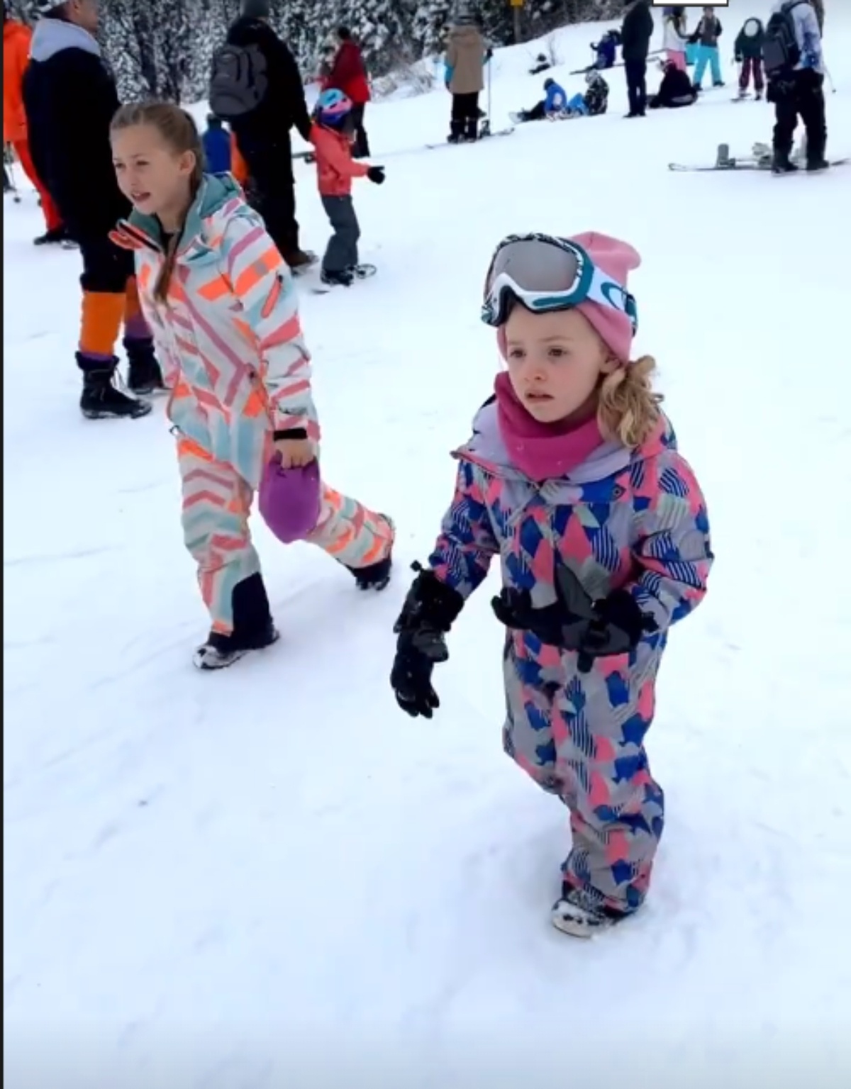 Angela Price partage toutes les photos de Carey en famille dans un ...