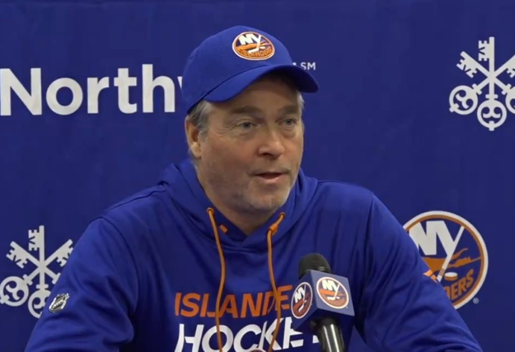 Le fils de Patrick Roy sort et envoie un message direct à son papa ...