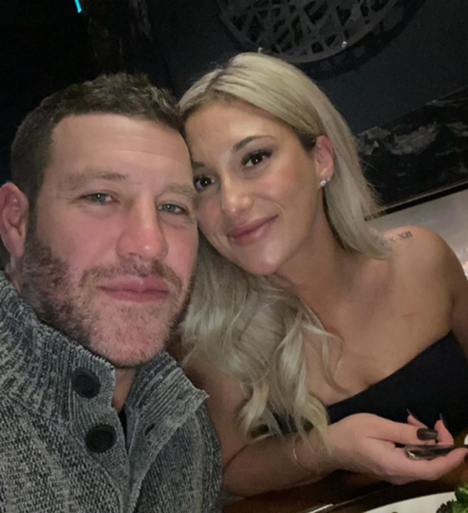 Brandon Prust partage des photos en compagnie de sa nouvelle blonde ...